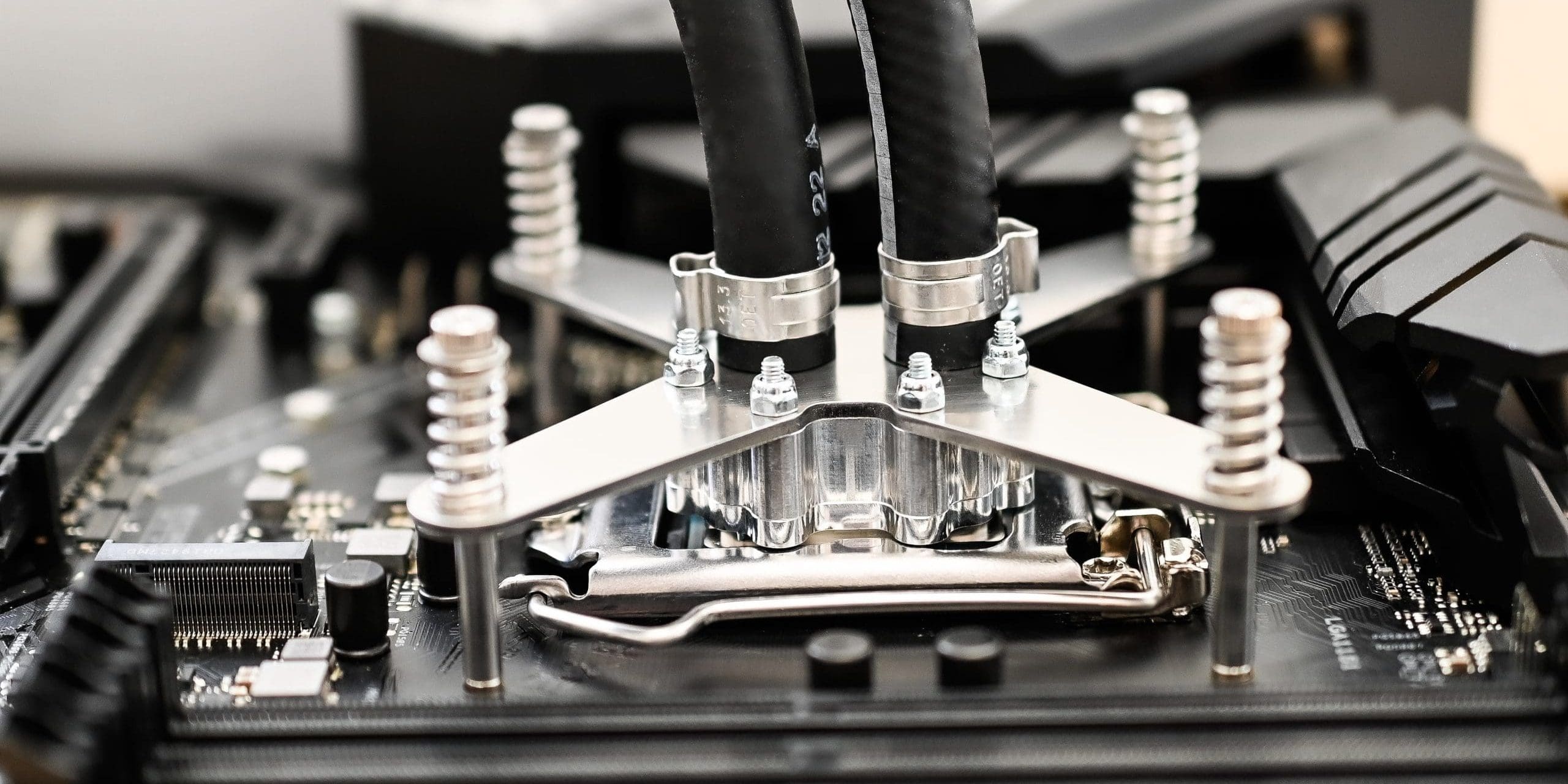 JetCool's SmartLid™: Cooling for Multi-Die High-TDP Processors